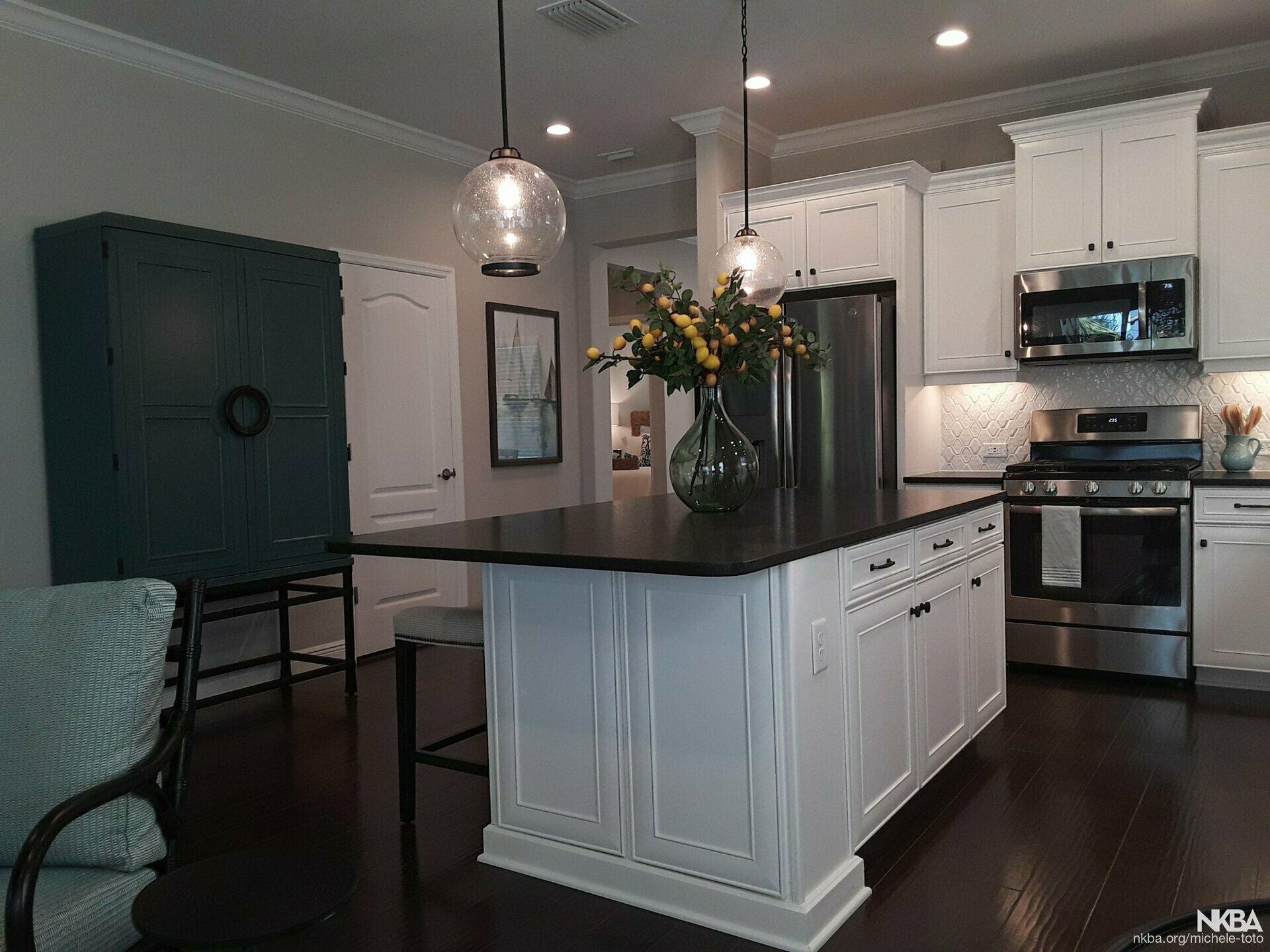 Staggered Kitchen Cabinets